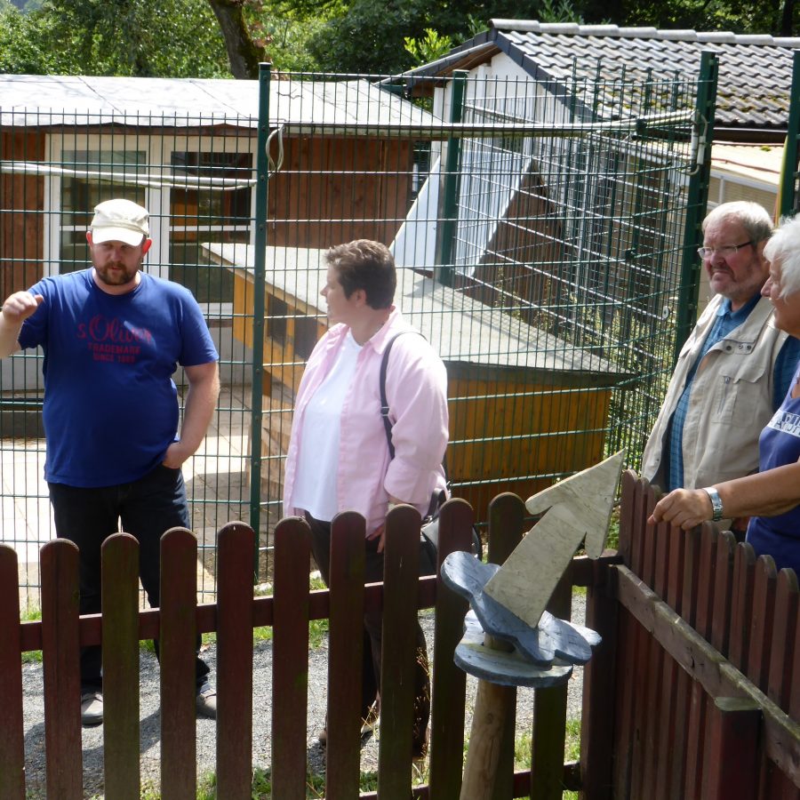 Tanja Wagener (SPD-MdL) zu Gast im Siegener Tierheim › SPD